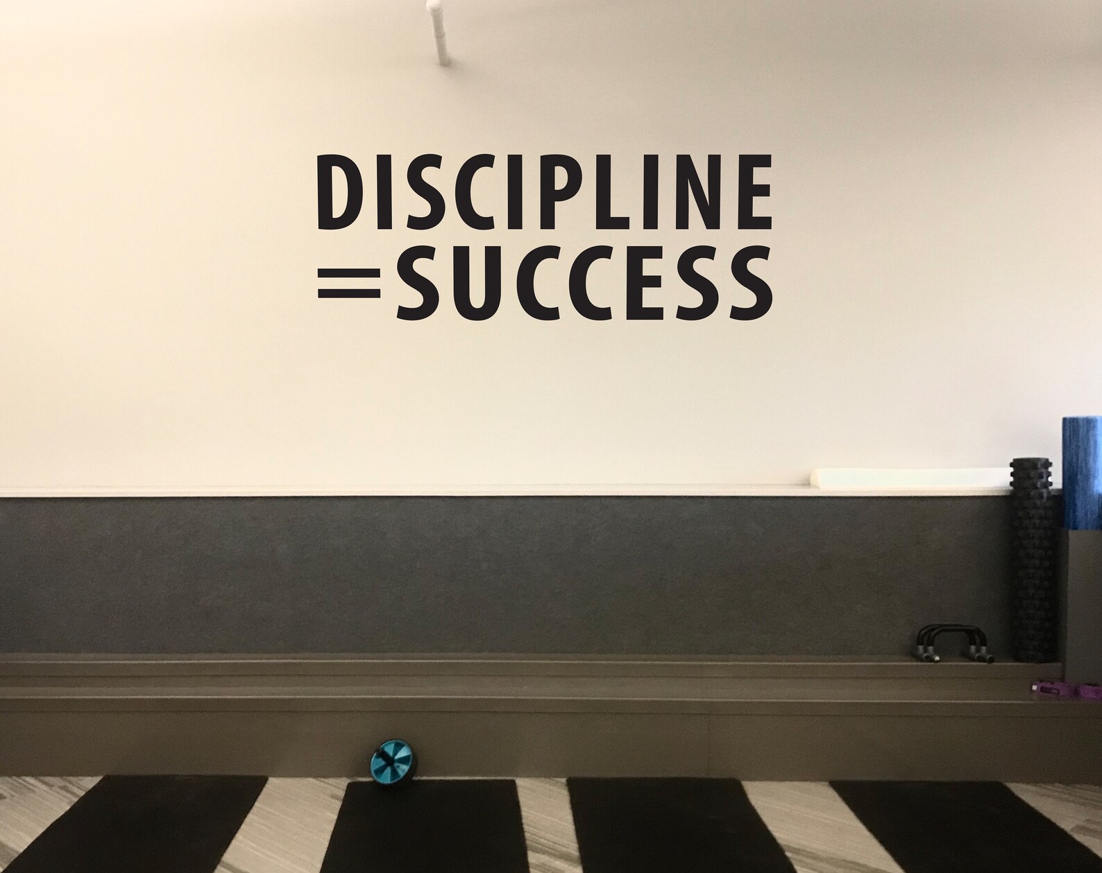 DISCIPLINE = SUCCESS Gym Wall Decal, Gym Design Ideas, Physical Therapy ...