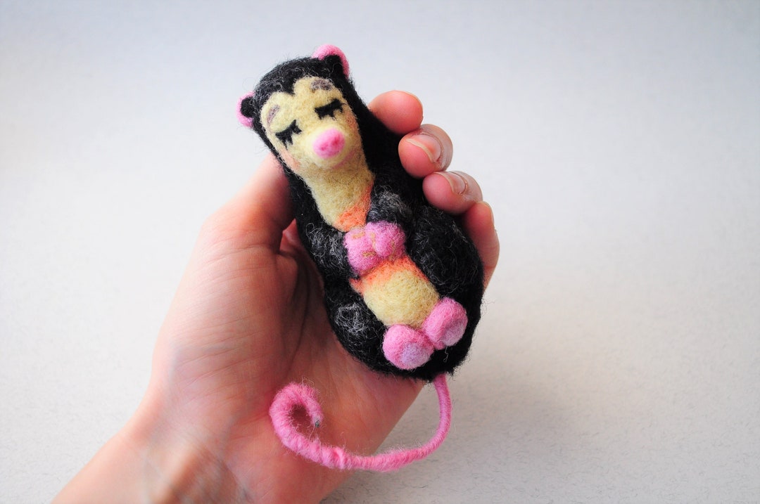 Opossum Needle Felted Plush, Possum Figure, Cute Oossum Ornament ...