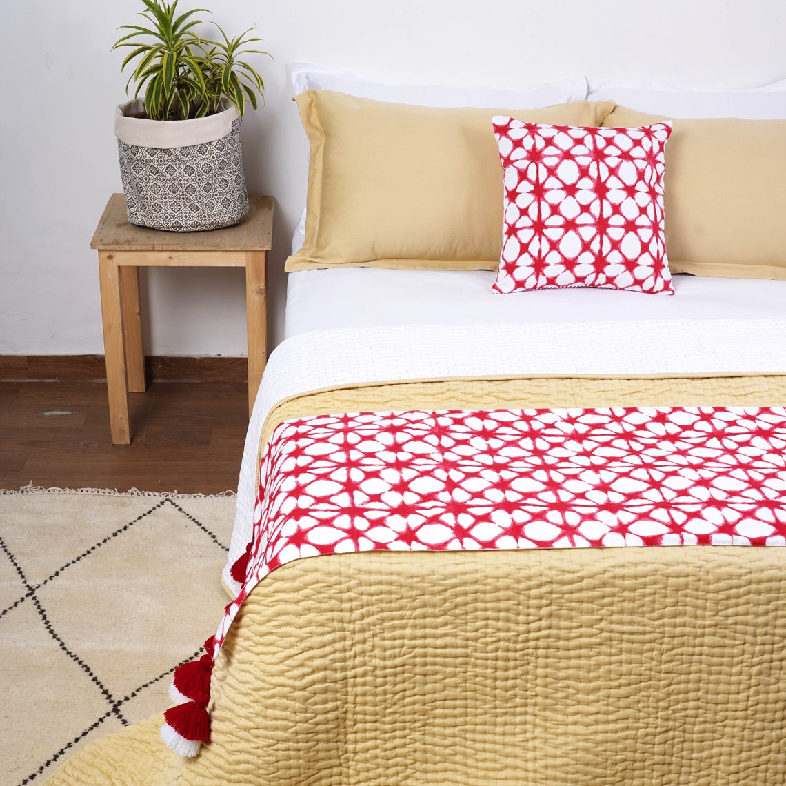 Red Printed Cotton Bed Runner Set - King / Queen / Twin Size Bed Runner ...