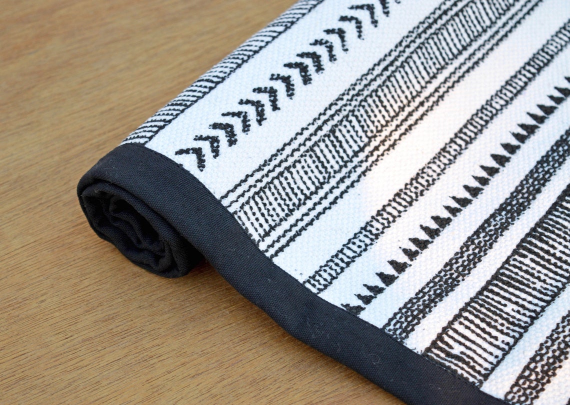 Aztec cotton rug black and white geometrical navajo print | Etsy