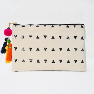 Black and White, Geometric Pattern, Aztec Purse, Make up or Cosmetic ...