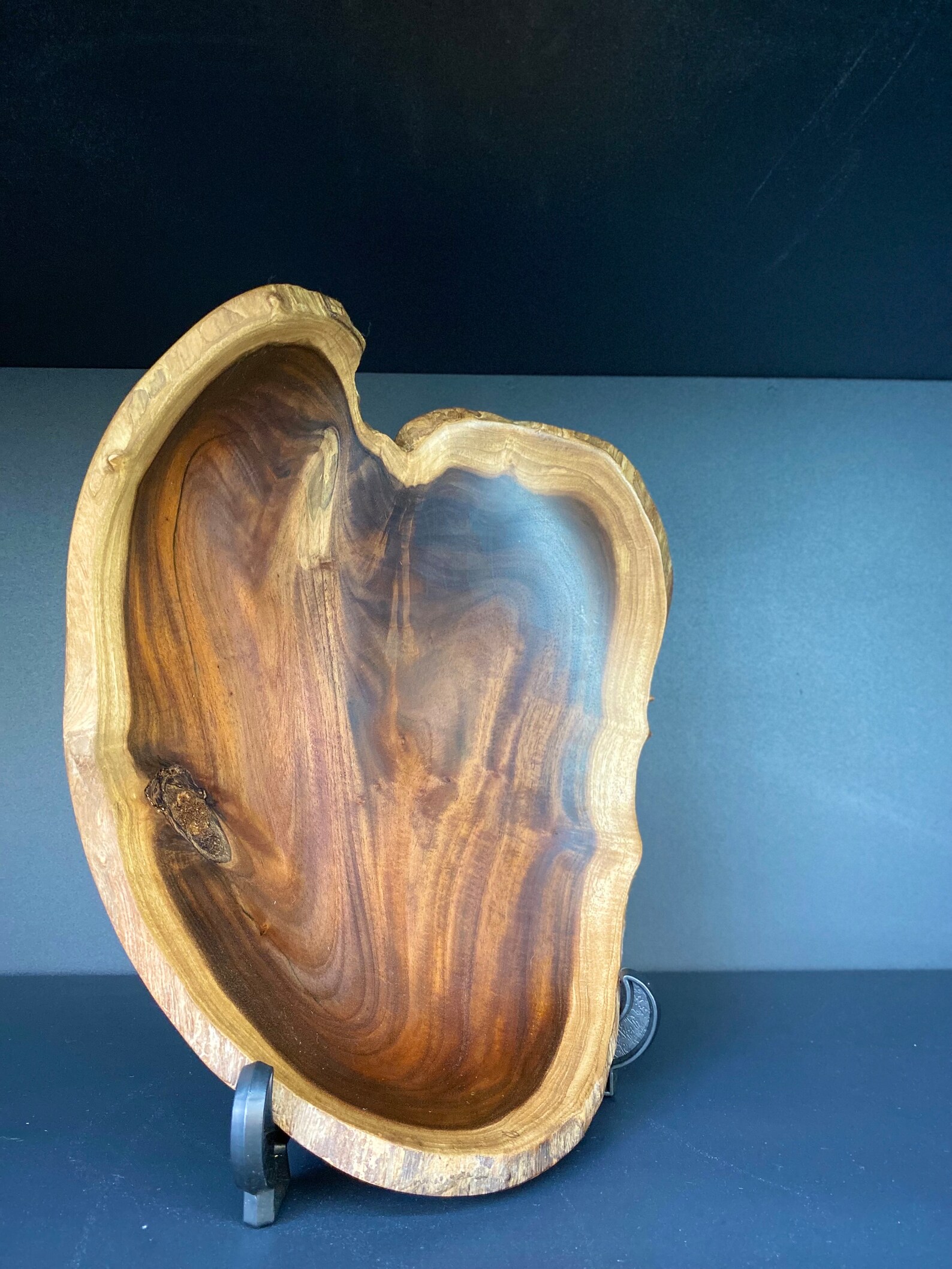 Hawaiian Milo Wood Natural-edge Platter #2502 by Aaron Hammer - Etsy