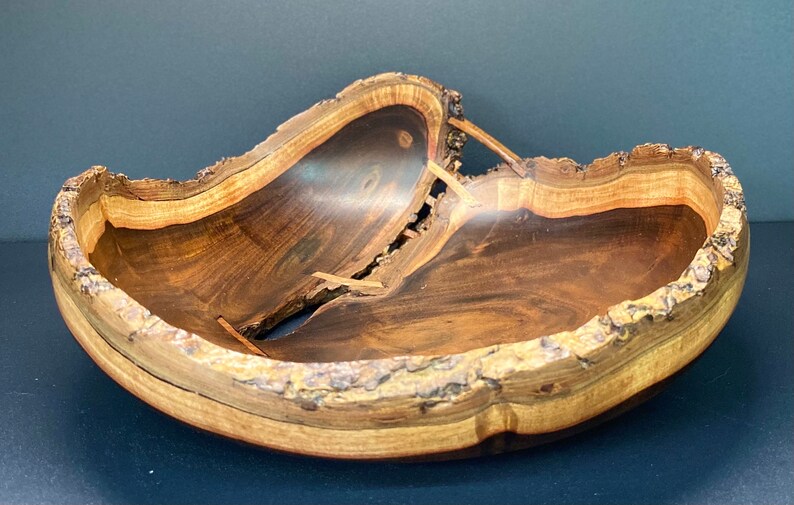 Hawaiian Milo Wood Natural-edge Platter #2507 by Aaron Hammer - Etsy