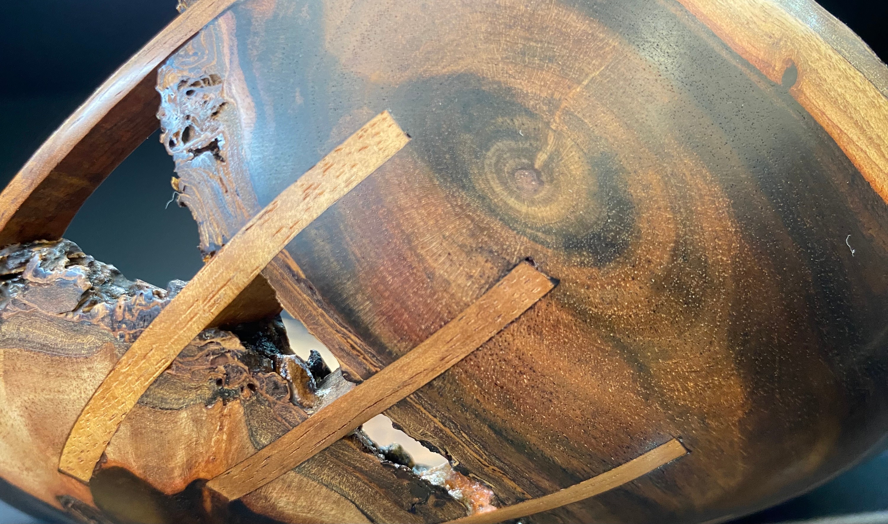 Hawaiian Milo Wood Natural-edge Platter #2507 by Aaron Hammer - Etsy