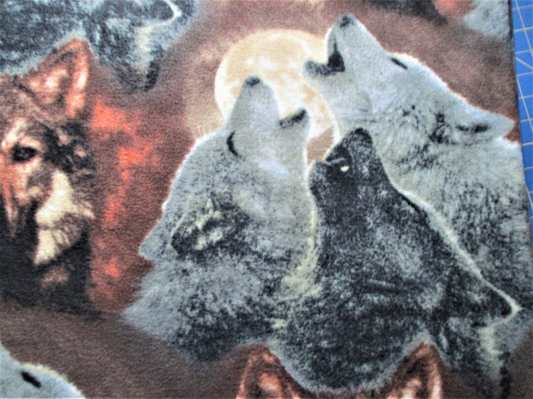 SALE Wolves Howling at Moon Fleece Throw Blanket FREE SHIPPING - Etsy