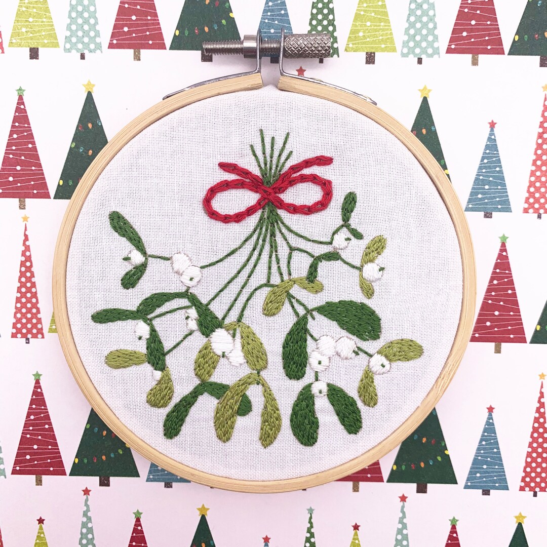 Mistletoe Embroidery Kit: Christmas DIY Craft - Etsy