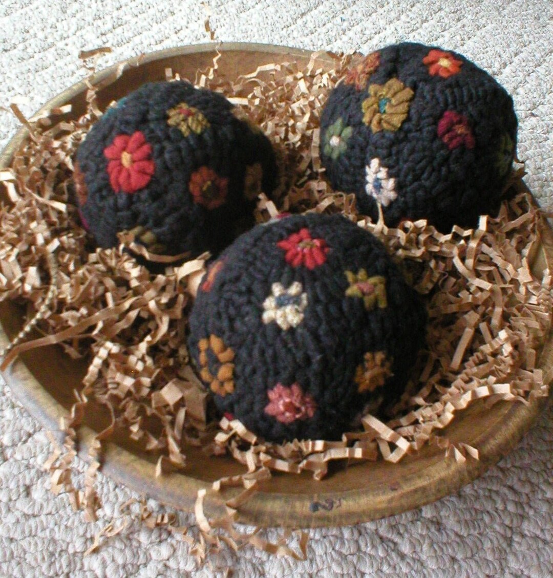 Hooked Rug Flower Carpet Balls PDF Pattern Only Thewarehouseshelf ...