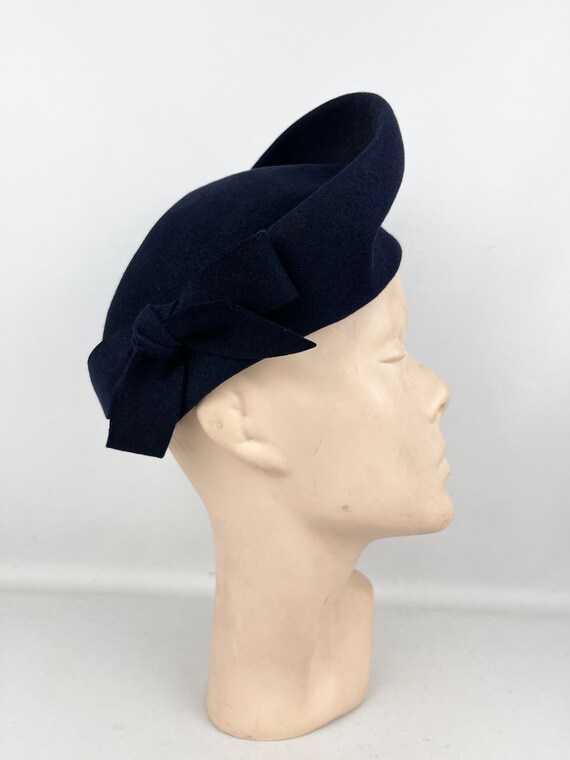 Original Late 1930's or Early 1940's Midnight Blue Fe… - Gem