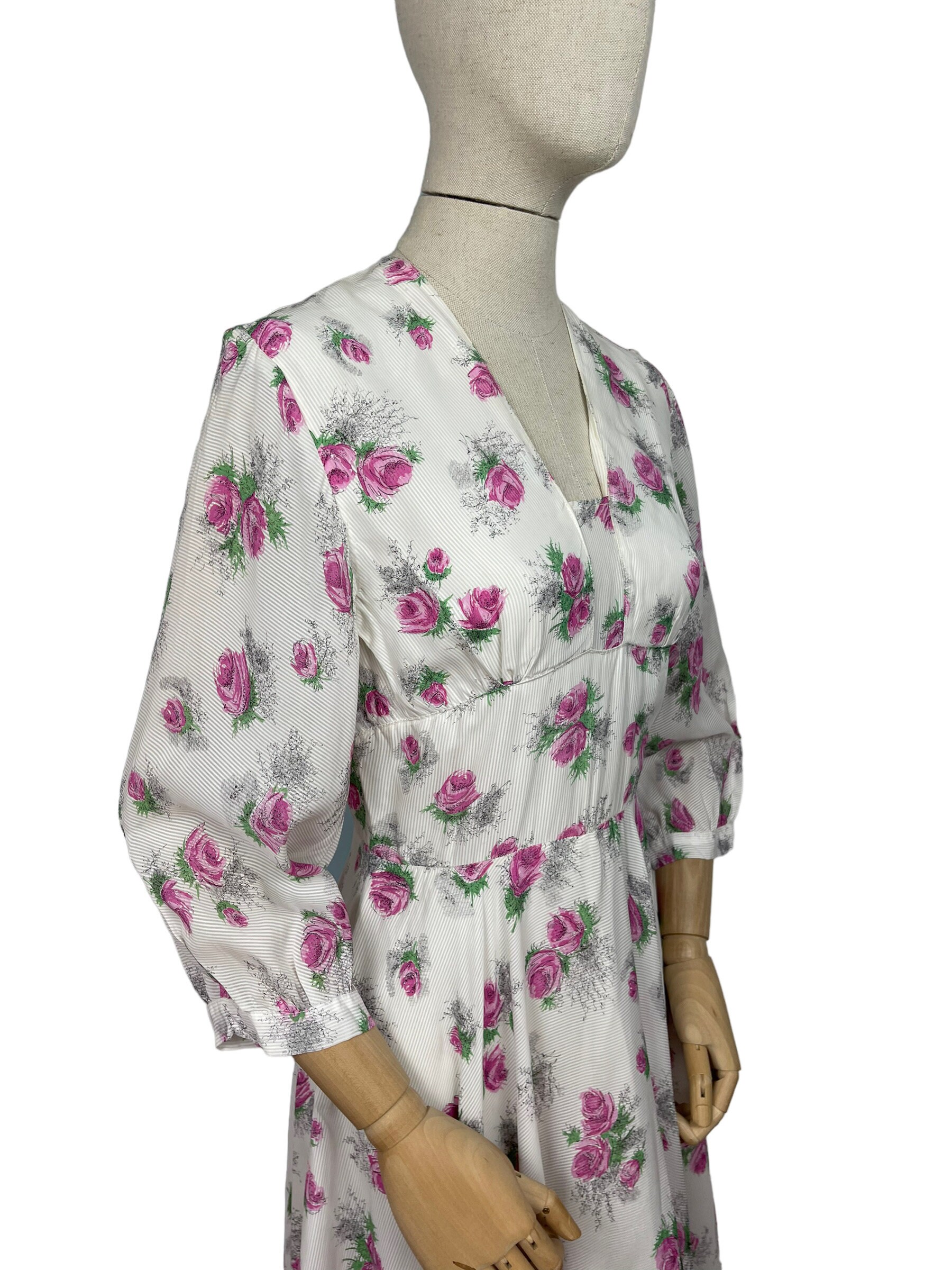 Original 1950s Pretty Pink Roses Print Dress in Fine Stripe Bust 34 - Etsy