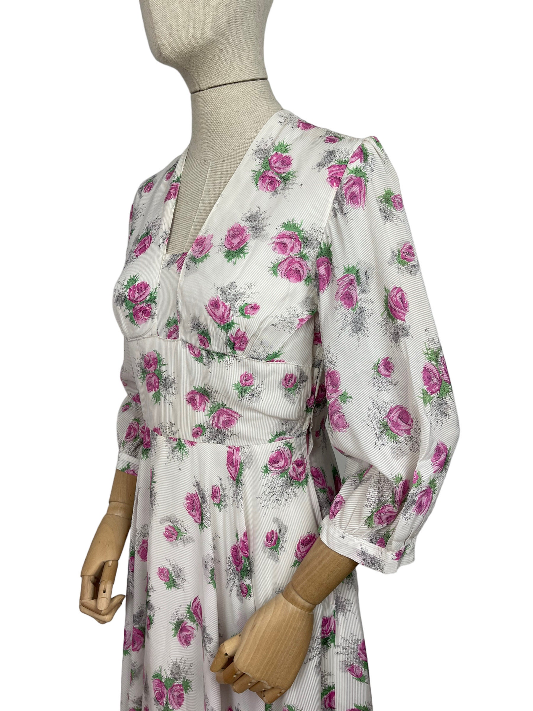 Original 1950s Pretty Pink Roses Print Dress in Fine Stripe Bust 34 - Etsy