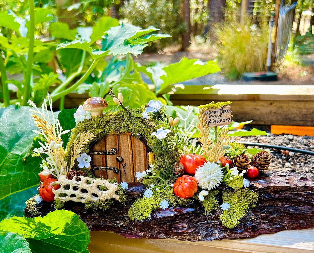 Shire Hobbit Table Top Decor Autumn Fall Bark Moss - Etsy