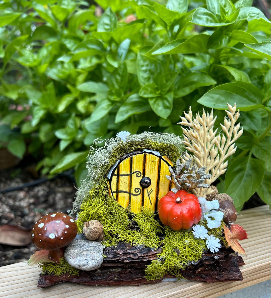 Shire Hobbit Table Top Decor Autumn Fall Bark Moss - Etsy