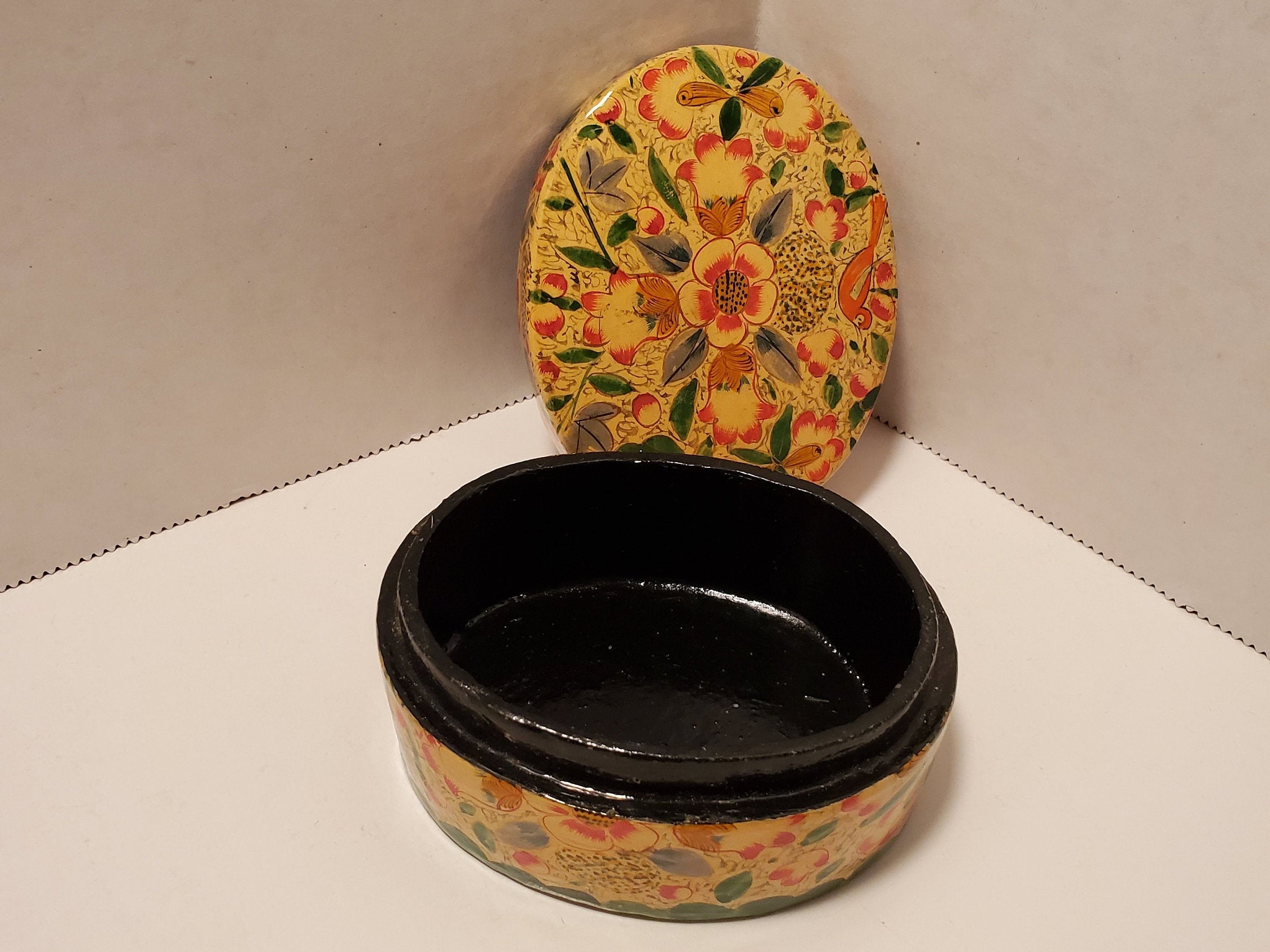 Vintage Kashmir India Trinket Box / Oval / Papier Mache/ Small Jewelry ...