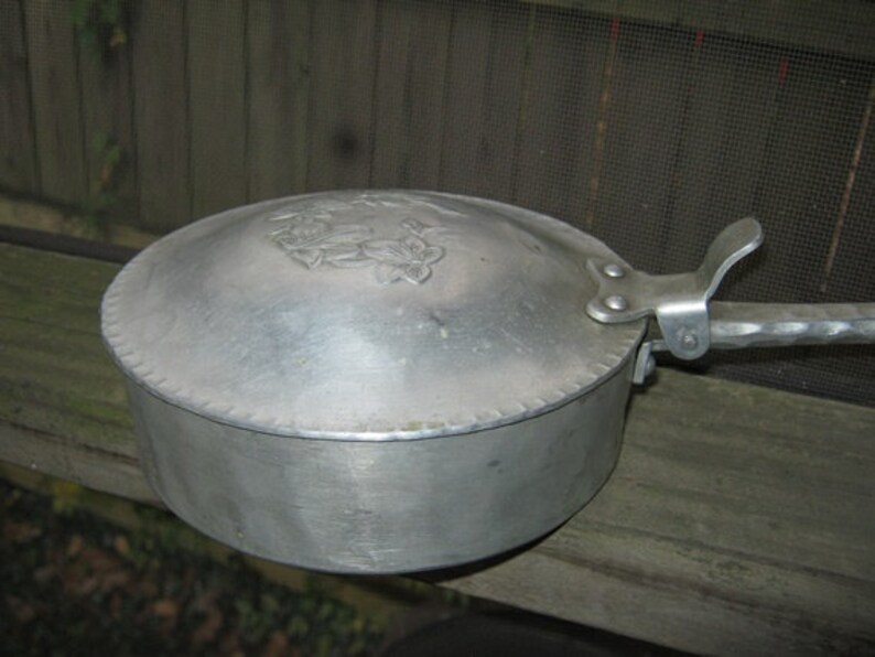 Hammered Aluminum Silent Butler Embossed Ivy Design Pan With | Etsy