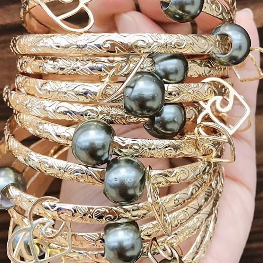 Floating Pearl - Etsy