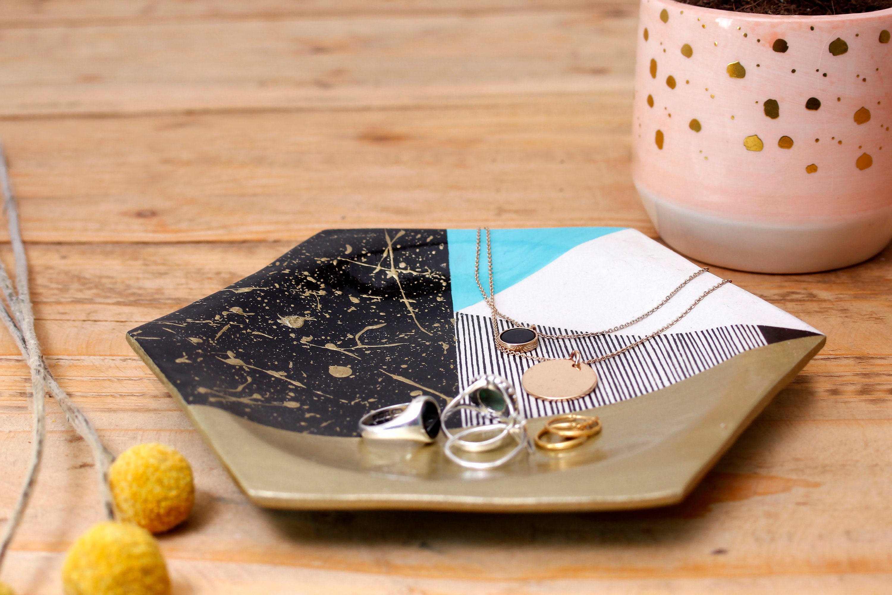 Hexagonal Handmade Clay Trinket Dish with Geometric Pattern - Etsy.de