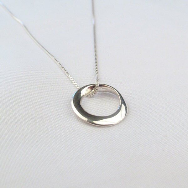 Mobius Silver CIRCLE Pendant, Sterling Infinity Symbol, Popular Mobius ...