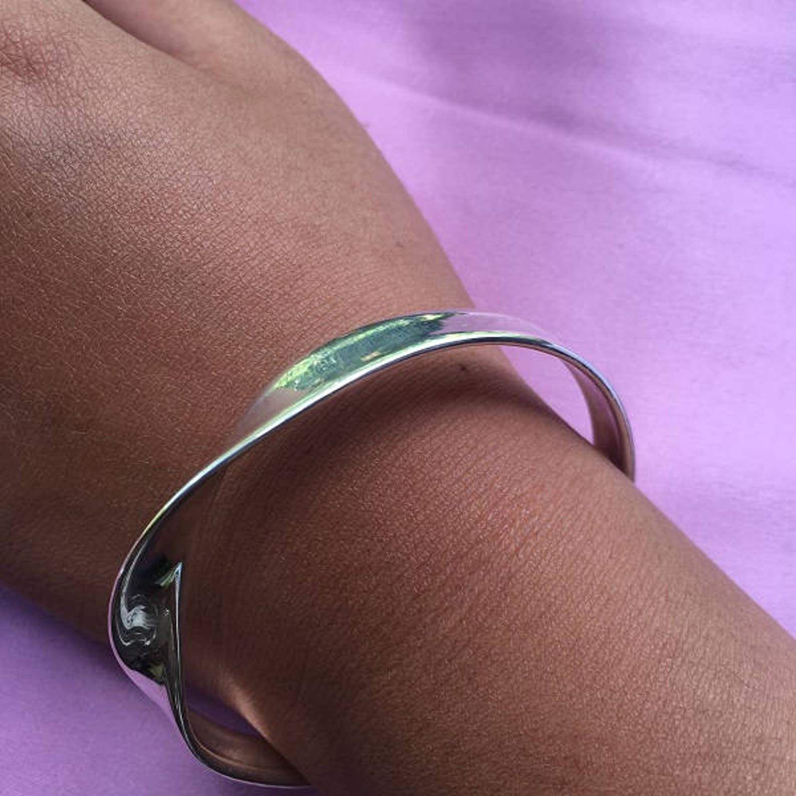 Mobius Silver WIDE MEDIUM Bangle Bracelet, Mobius Strip Bangle, Custom ...
