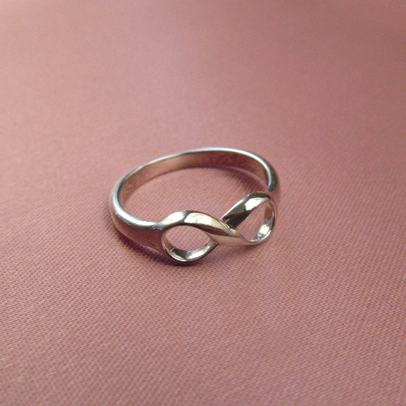 Mobius Silver INFINITY RING, Eternity Ring, Mobius Ring, Engagement ...