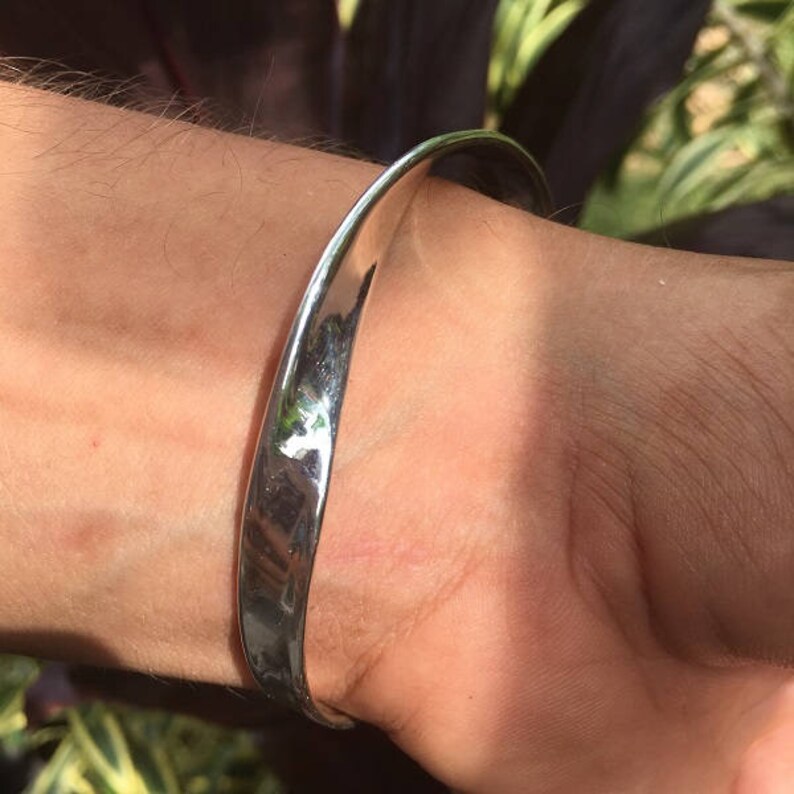 Mobius Silver WIDE LARGE Bangle Bracelet Mobius Bangle - Etsy