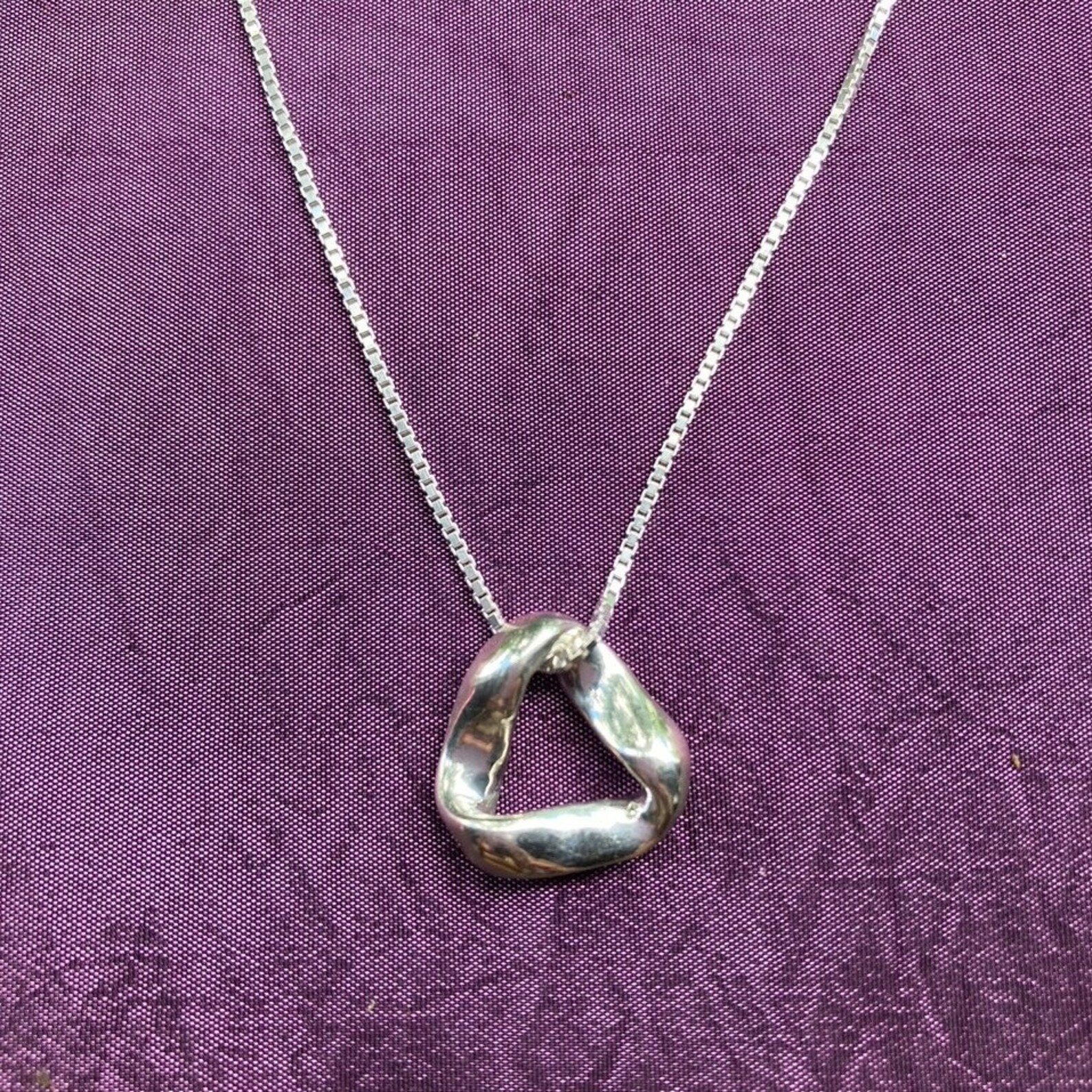 Mobius Silver SMALL Pendant Mobius Strip Charm Women/men - Etsy