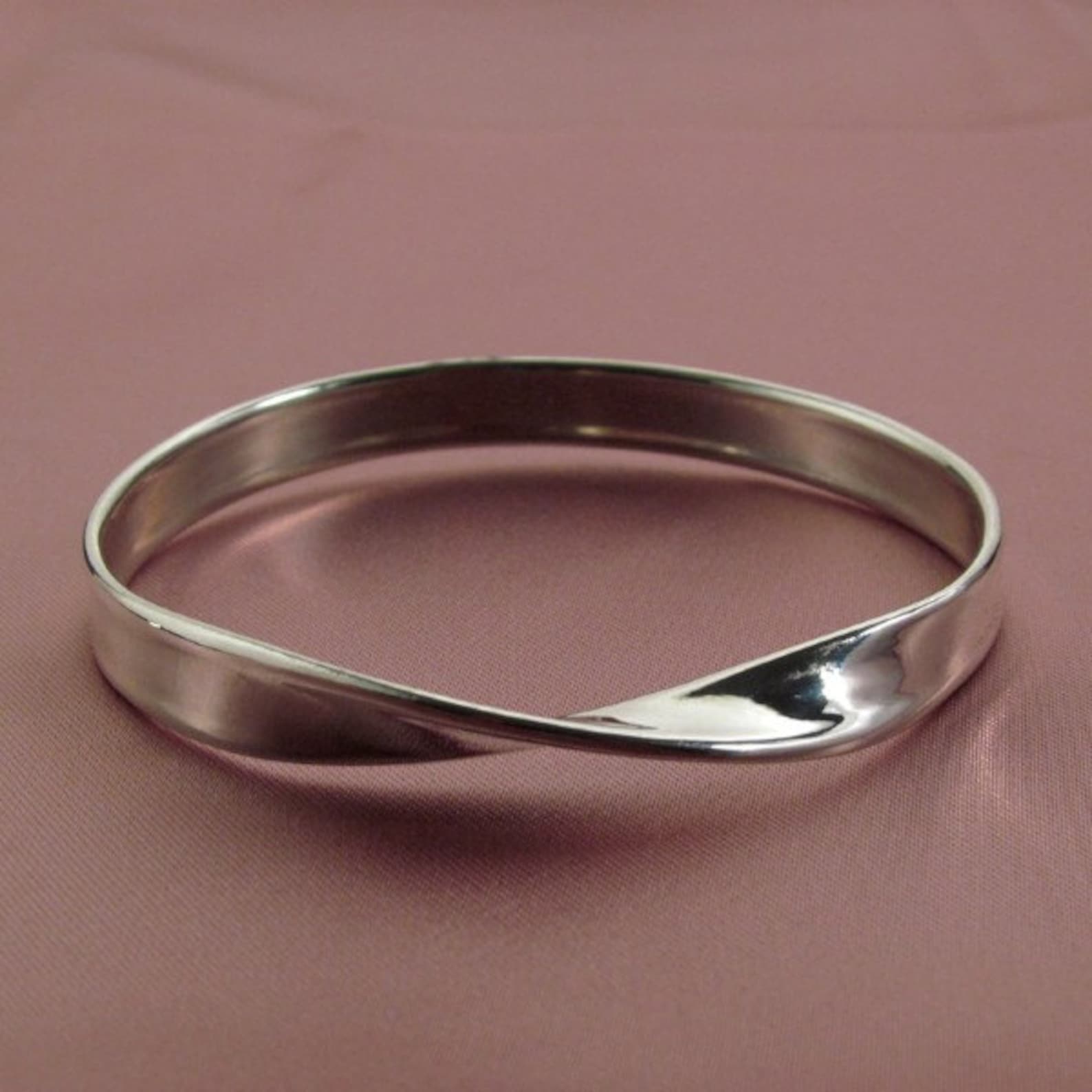 Mobius Silver WIDE MEDIUM Bangle Bracelet, Mobius Strip Bangle, Custom ...
