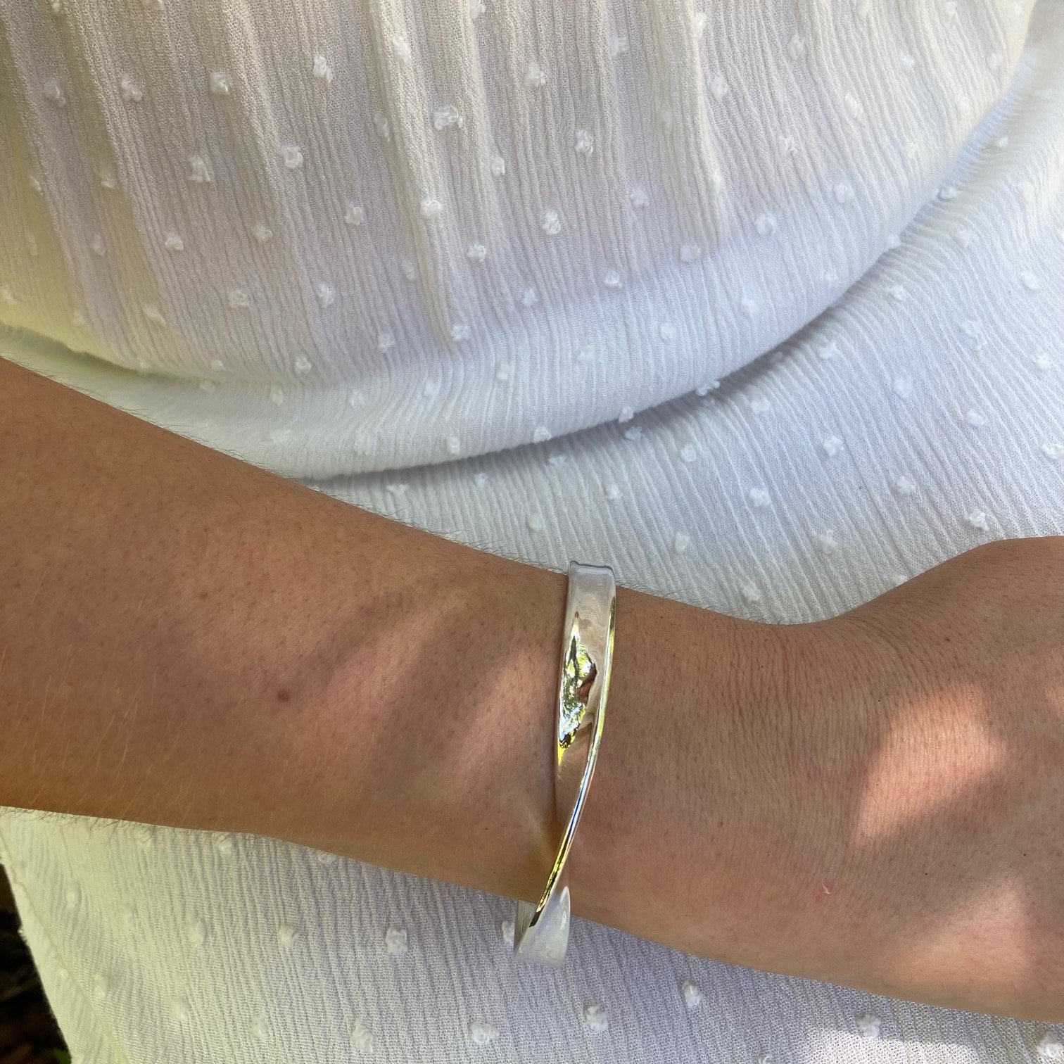 Mobius Silver WIDE MEDIUM Bangle Bracelet, Mobius Strip Bangle, Custom Engraving Infinity ...