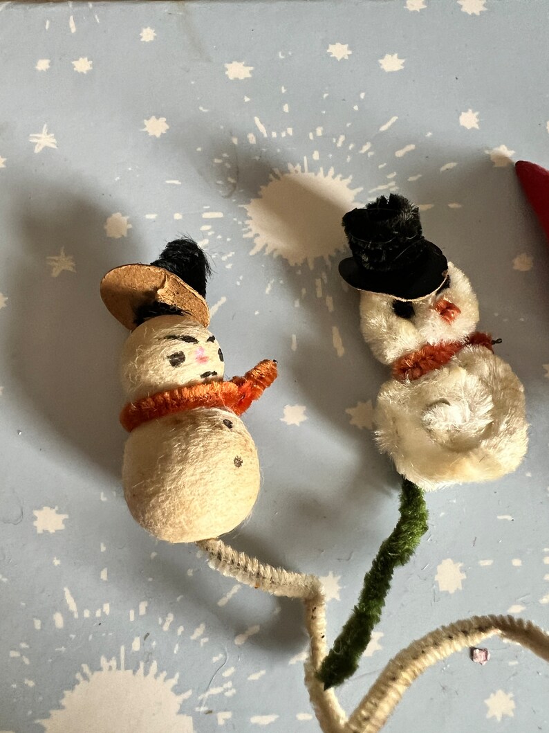 Fun Kitschy Vintage Spun Cotton Pipe Cleaner Santa Snowman Smoking ...