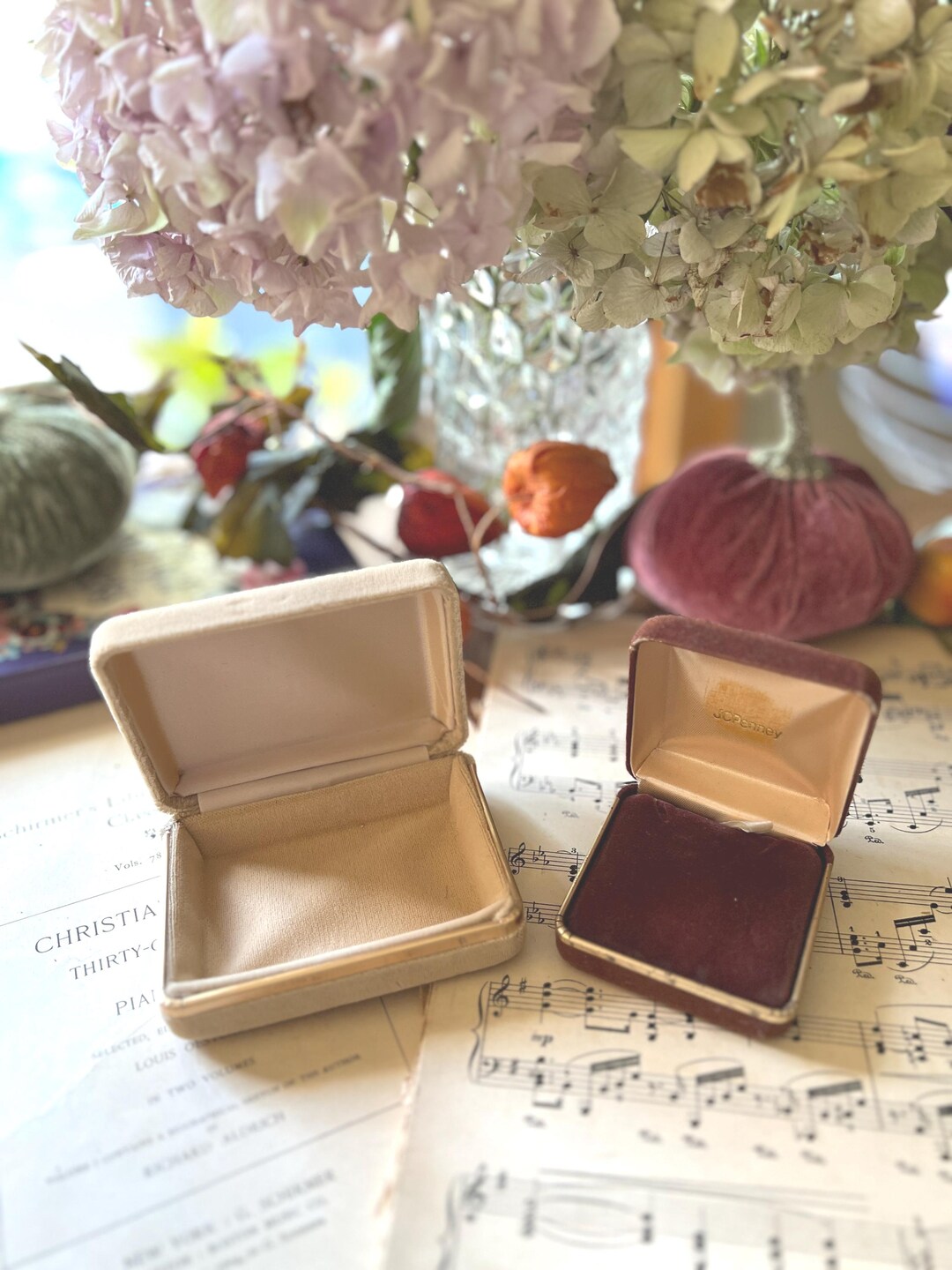 Lovely Vintage Velvet Jewelry Boxes Ring Bracelet Earrings Necklace Box ...