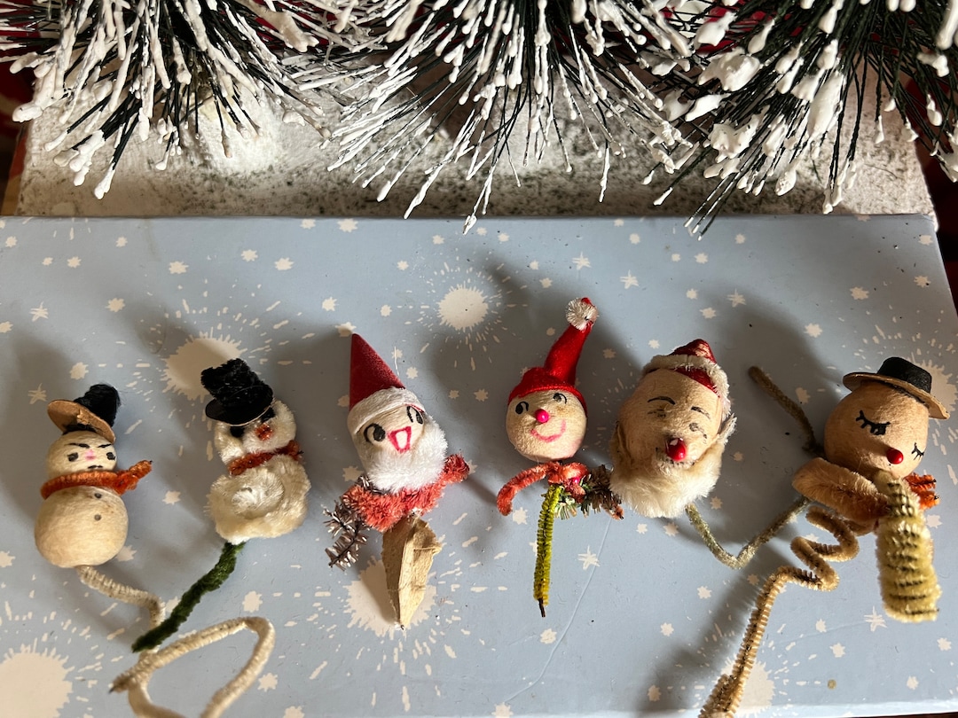 Fun Kitschy Vintage Spun Cotton Pipe Cleaner Santa Snowman Smoking ...