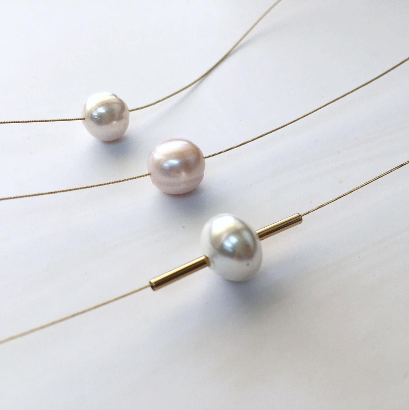 Single White Pearl and Wire Necklace. - Etsy