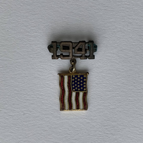 World War II 1941 Tiny Pin WWII American Flag Brooch - Etsy