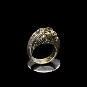 Sci-fi Space Ring | Gold Alien Ring 'symbiote' | Xenomorph | Cyberpunk ...