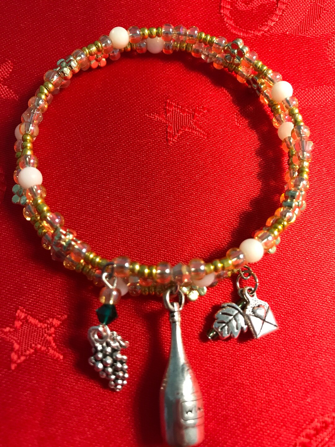 Champaign, White and Gold Tone Glass Bead Wine Theme Bracelet With ...