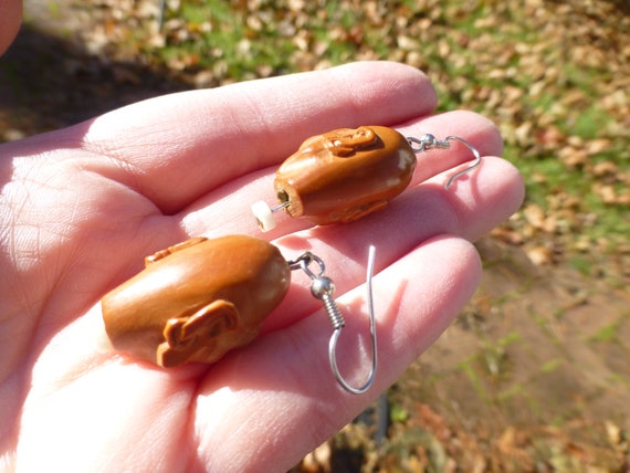 Antique Art Deco Asian Hand Carved Wooden Pierced Ear… - Gem