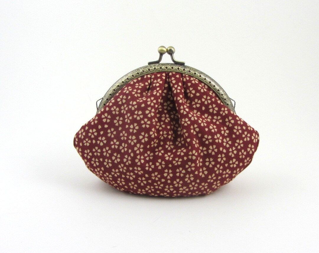 Kiss Clasp Cosmetic Pouch, Clasp Frame Storage Kit, Womens Pleated ...