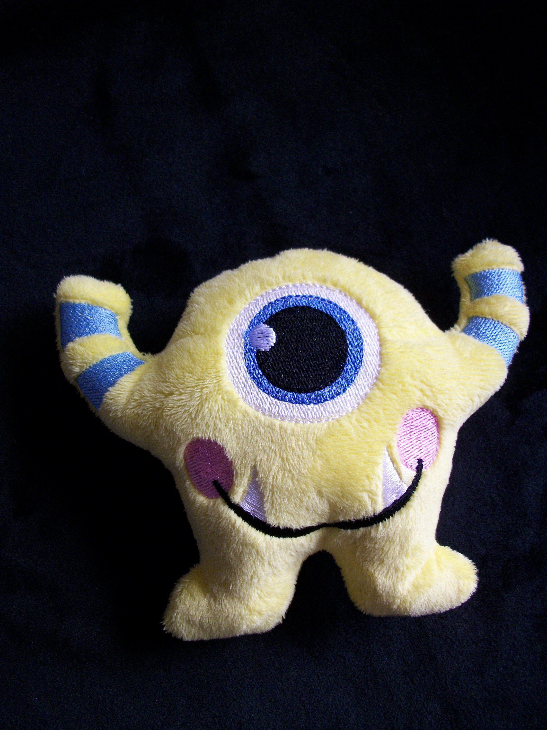 16 x Monster Masche Stickmuster 16er Set. In-the-Hoop - Etsy.de