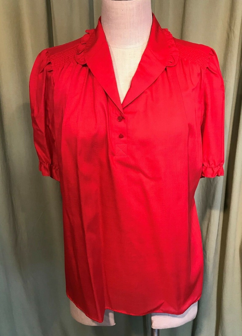 Cute Original Vintage 60s 70s Red Poly-rayon Blend Short - Etsy