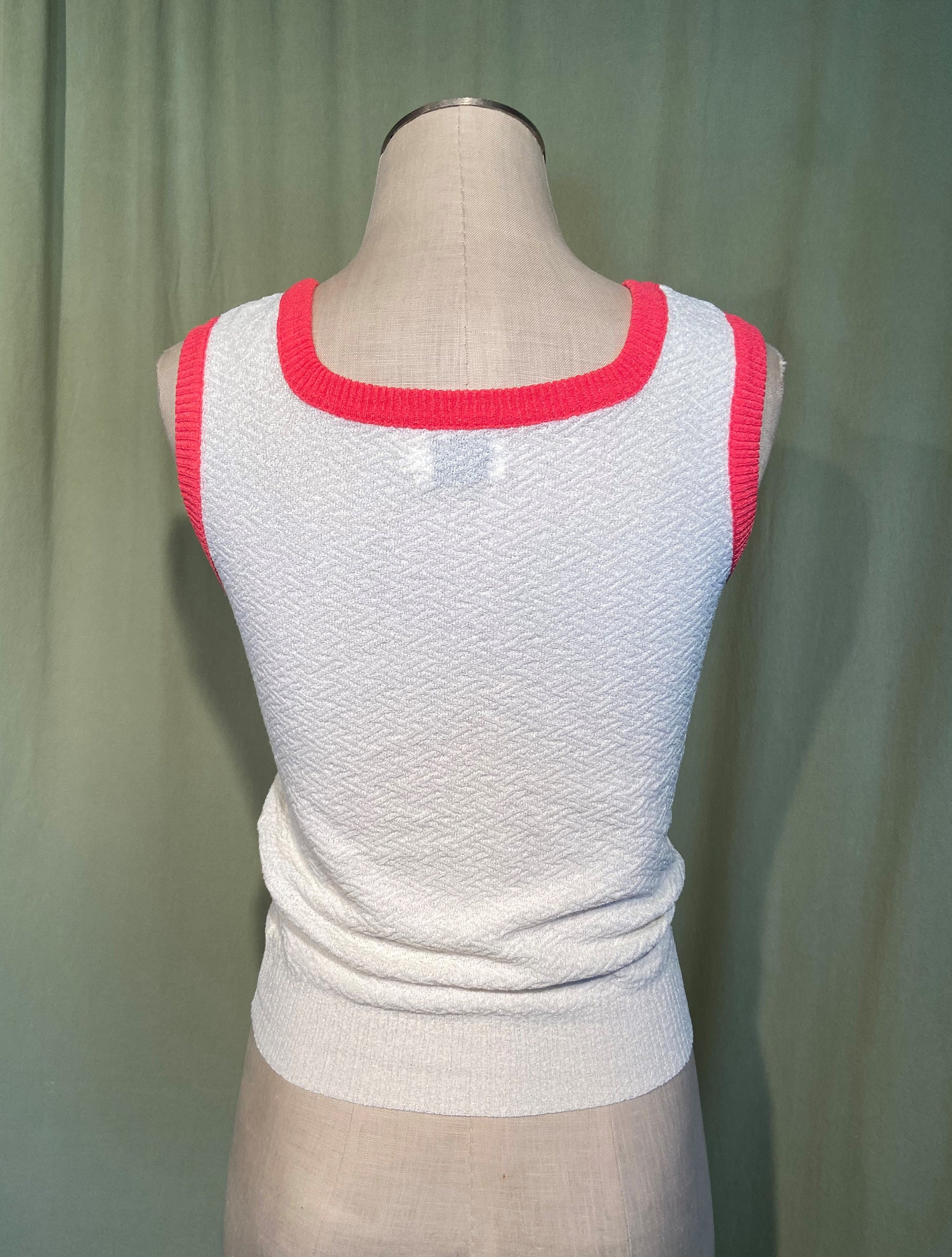 Cute Original Vintage 70s Talbott Travler Sleeveless White Poly Zig Zag ...
