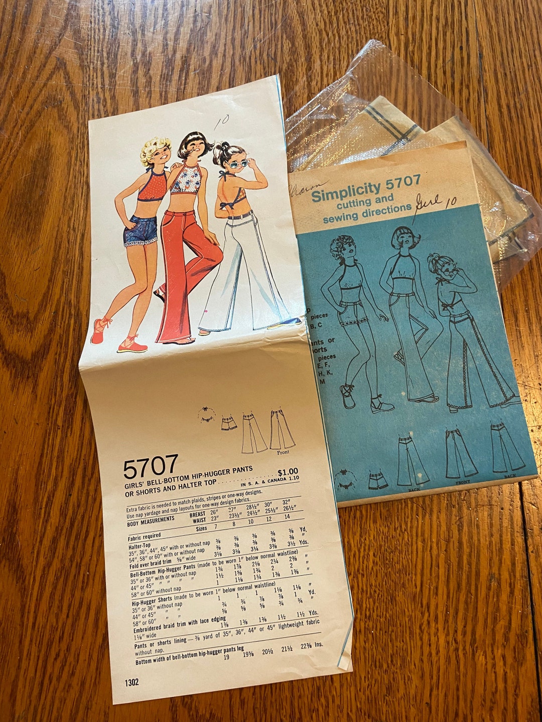 Original Vintage 70s Simplicity Bell Bottom Pants, Shorts & Halter Top ...