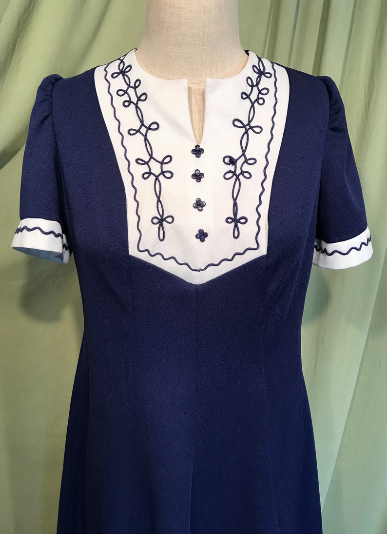Cute Original Vintage 70s Navy Blue & White Short Sleeve Polyester Fit ...