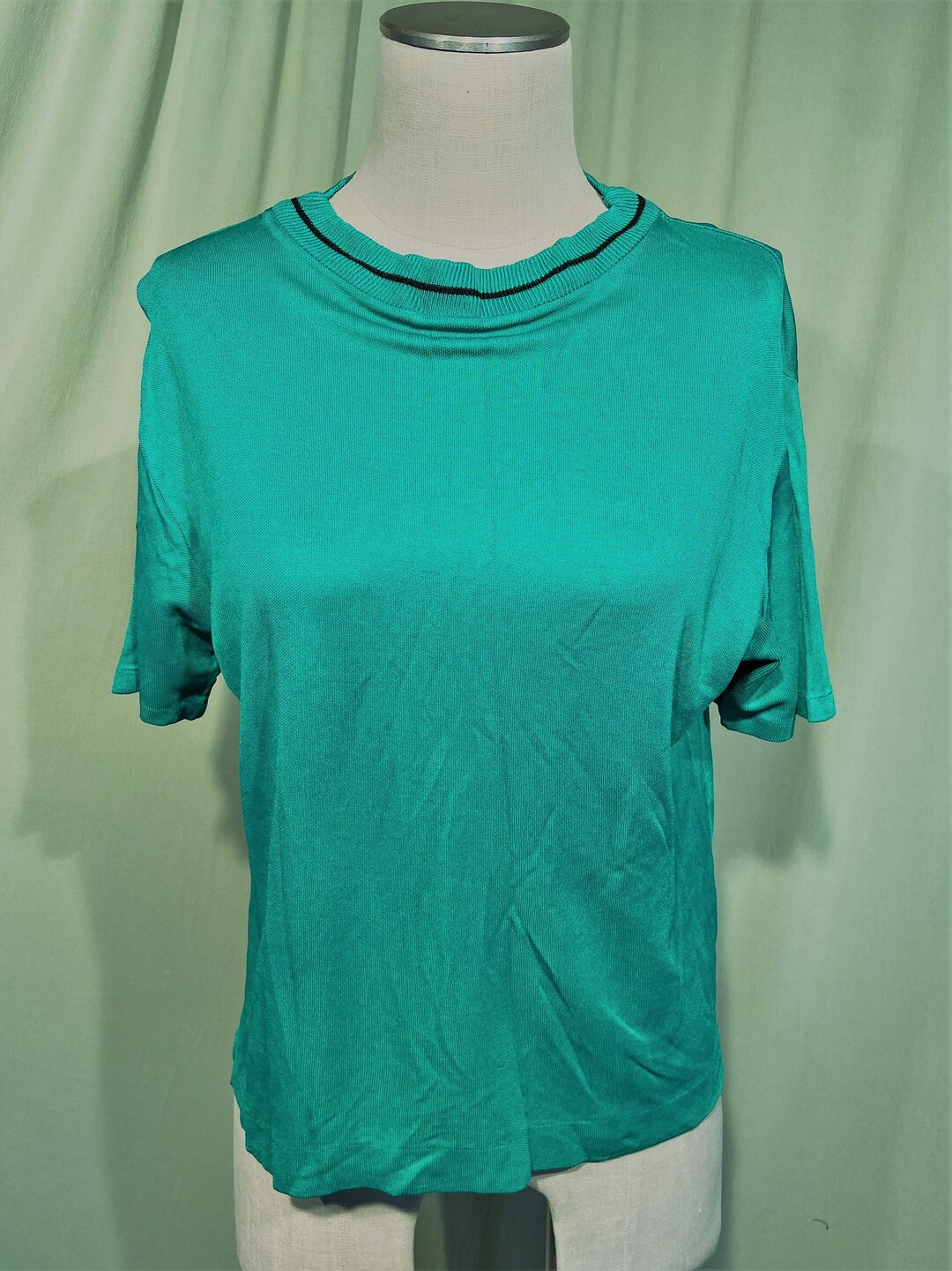 Cute Original Vintage 70s Le Chevron Short Sleeve Grass Green Acetate ...