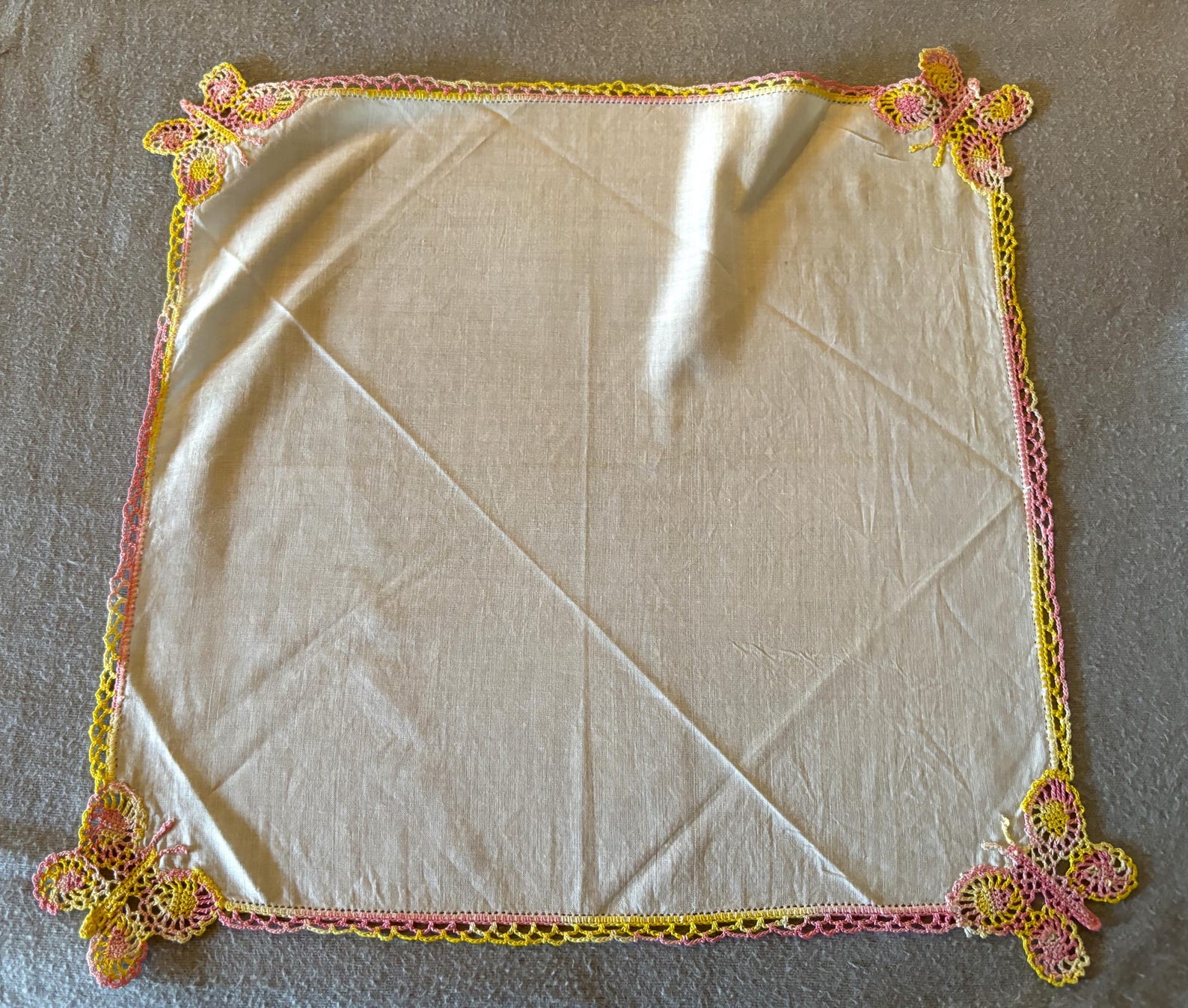 Charming Vintage Mid Century Single White Hanky Handkerchief W Fancy ...