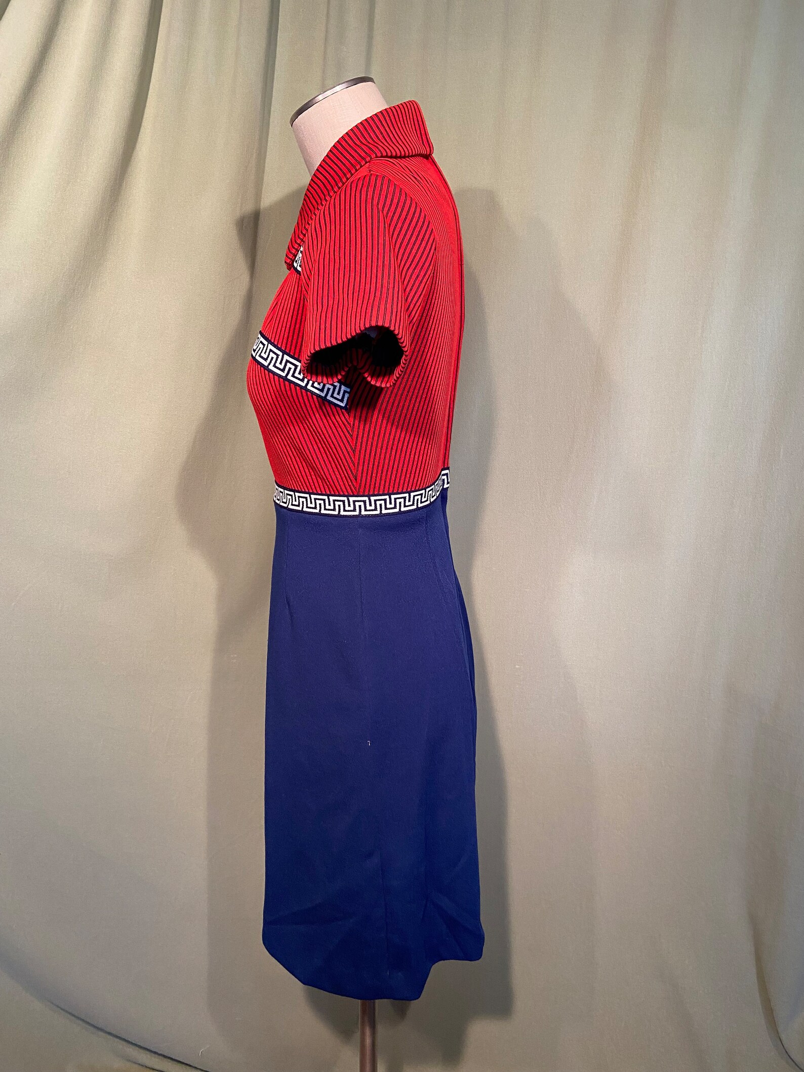 Sweet Original Vintage 70s Polyester Double Knit Short Sleeve Blue Red ...