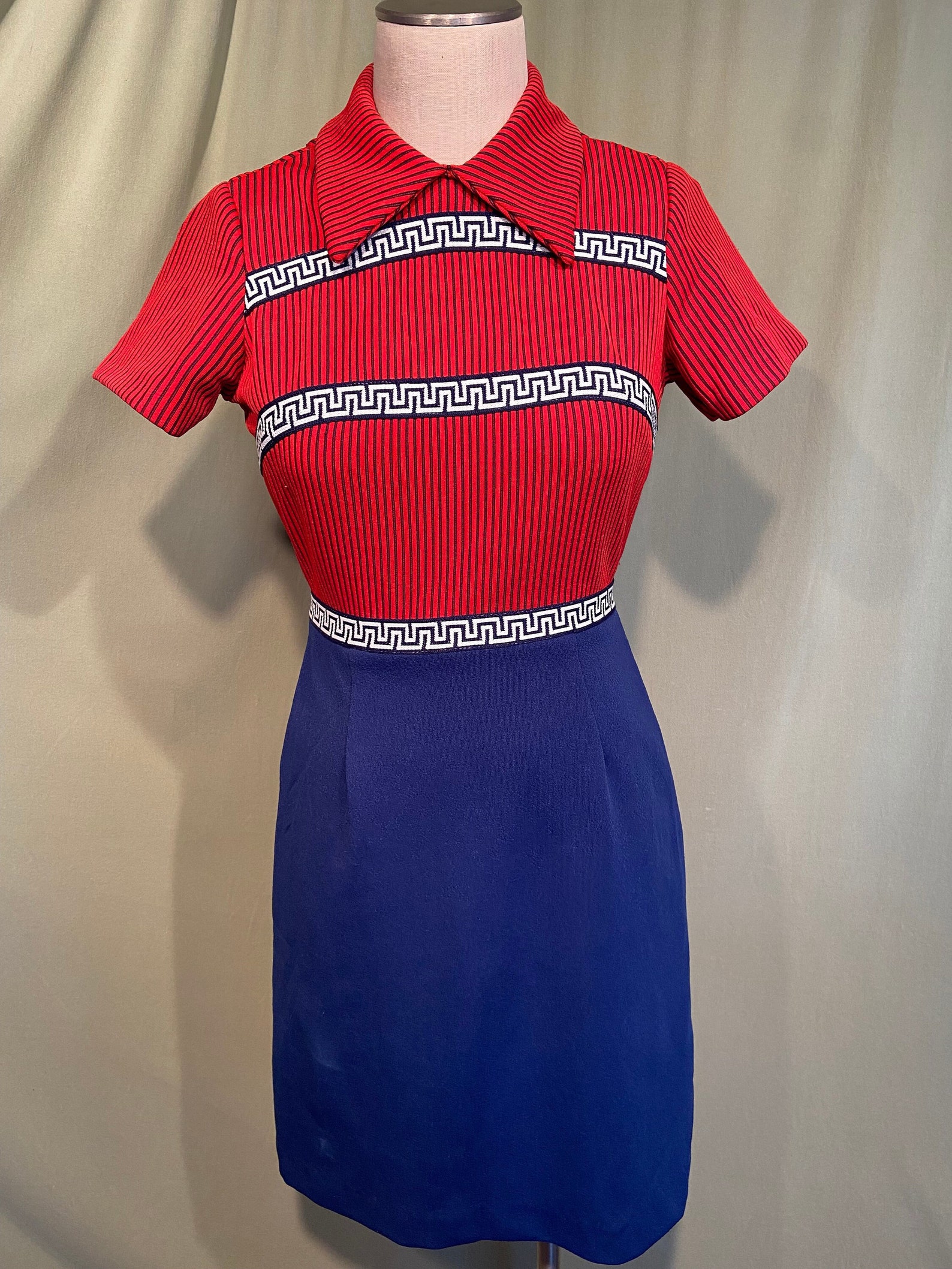 Sweet Original Vintage 70s Polyester Double Knit Short Sleeve Blue Red ...