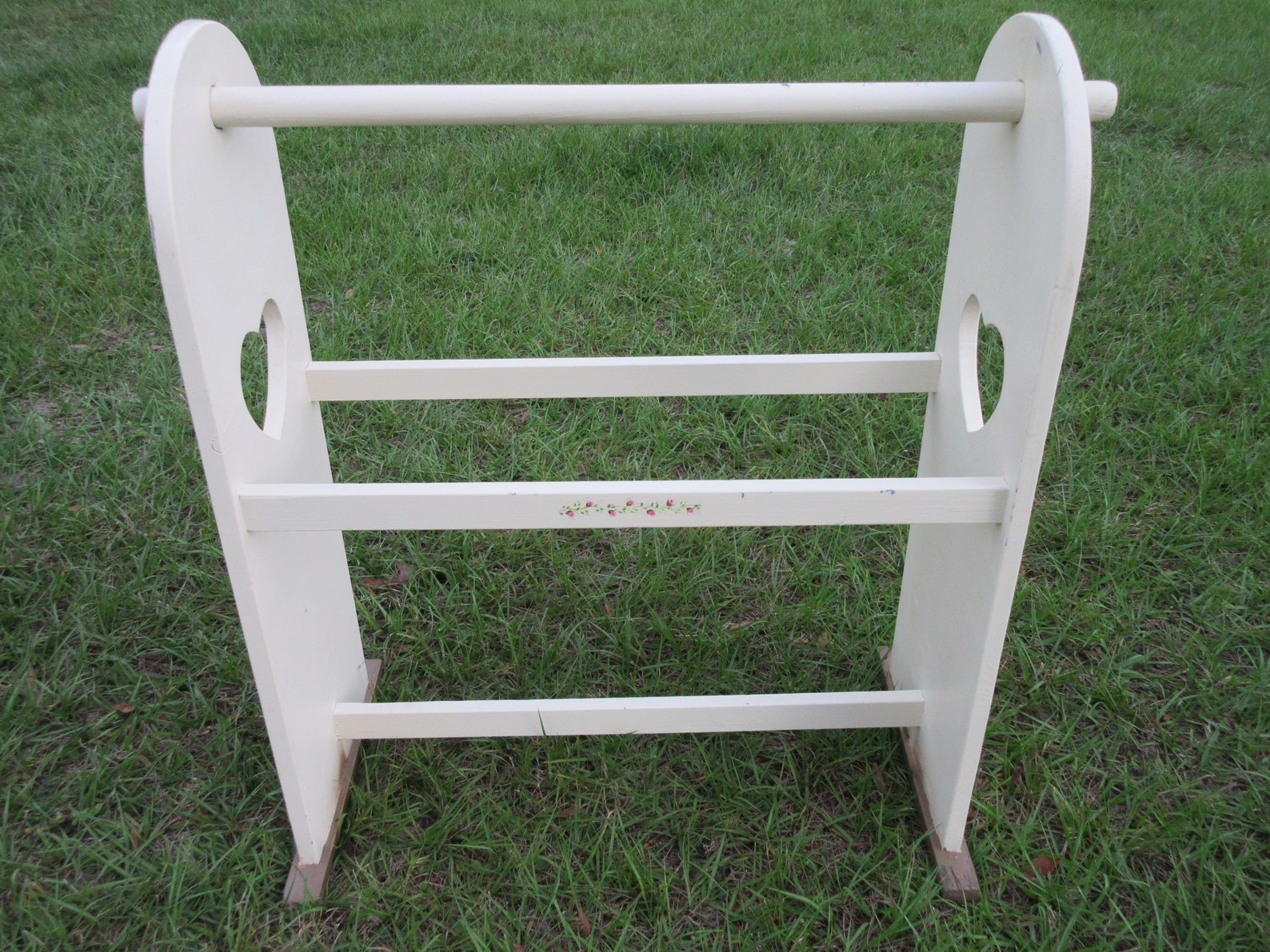 Wood Quilt rack stand white pink roses heart cutouts Vintage | Etsy