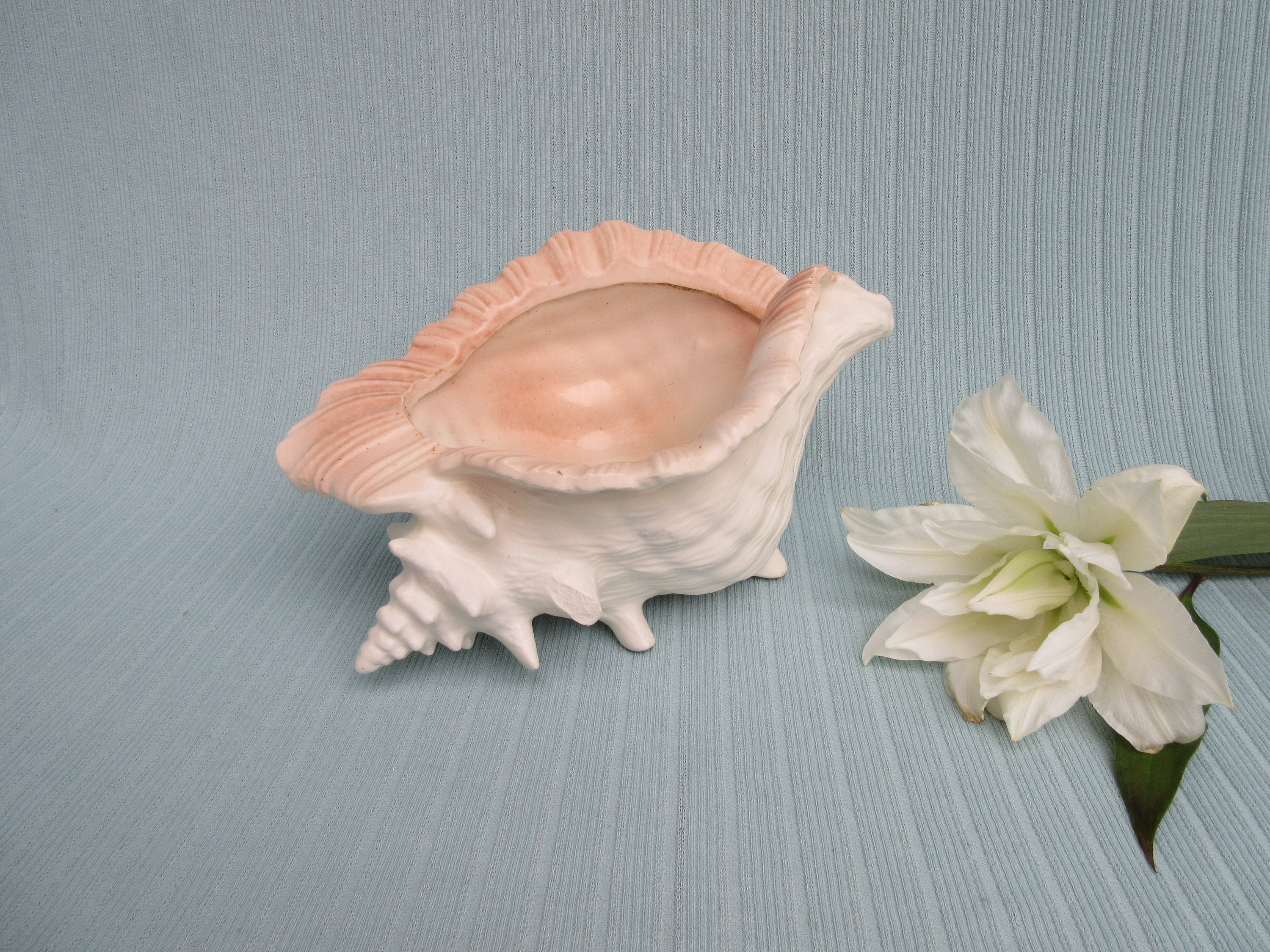 Vintage ceramic conch shell shaped planter floral arrangement | Etsy