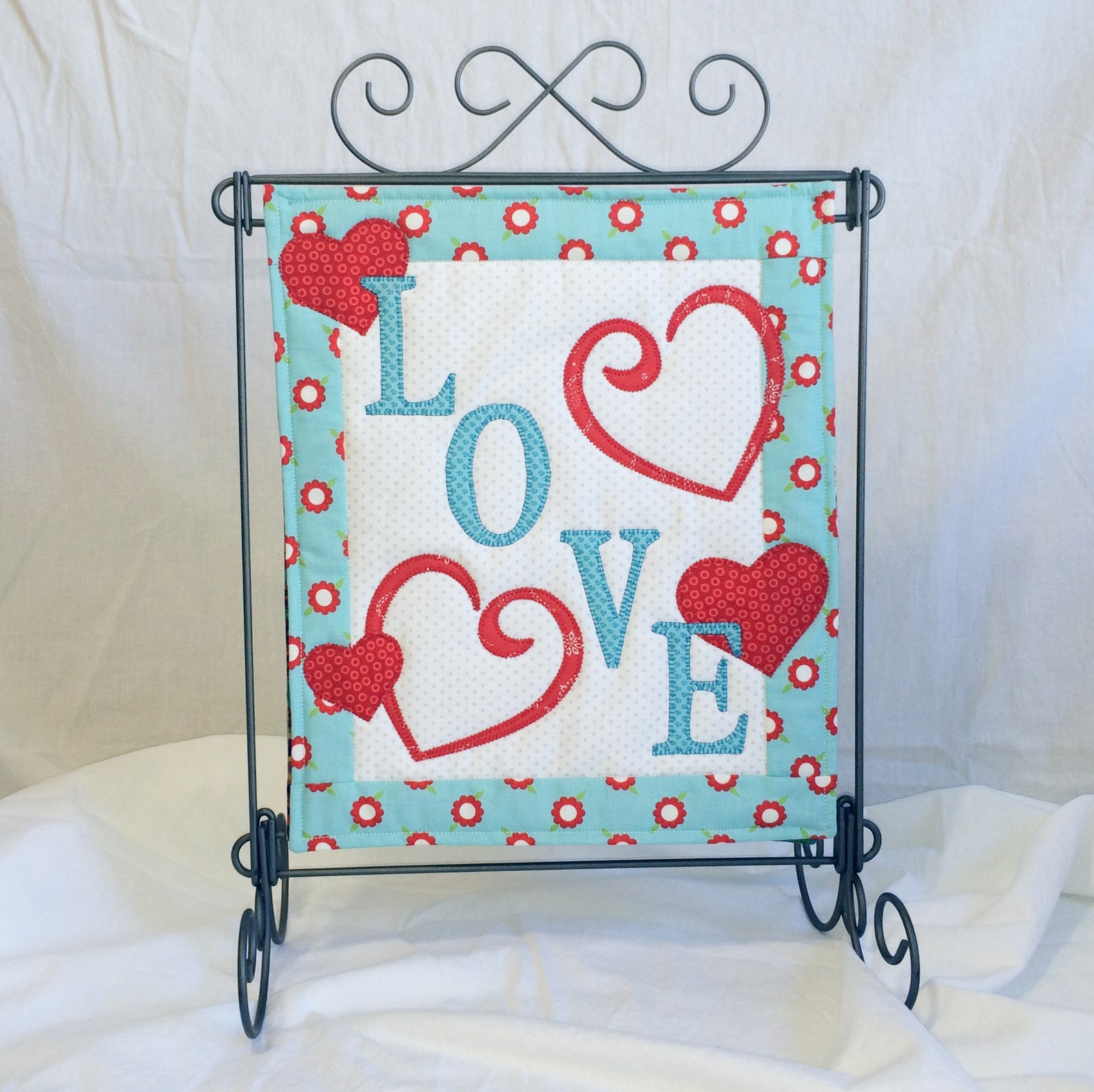 Love Quilt Pattern Valentine's Day Mini Quilt Pattern - Etsy