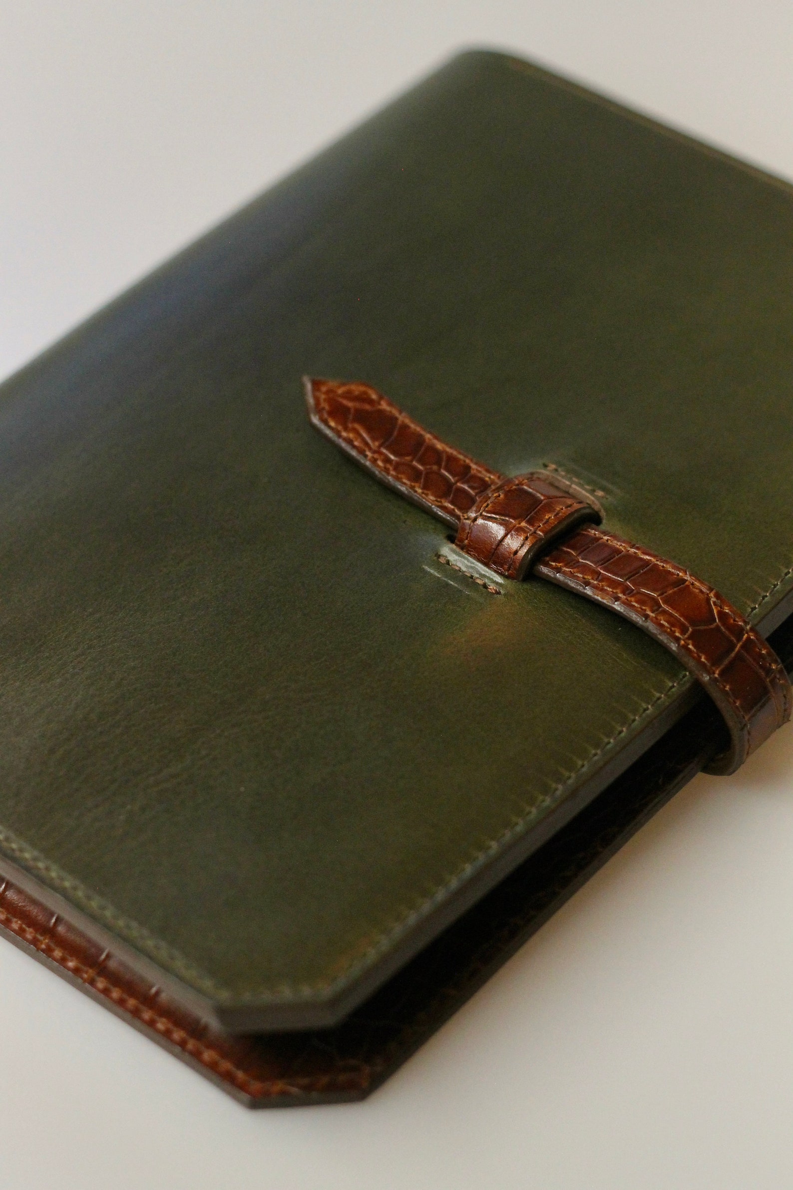 The Compact Portfolio - Etsy