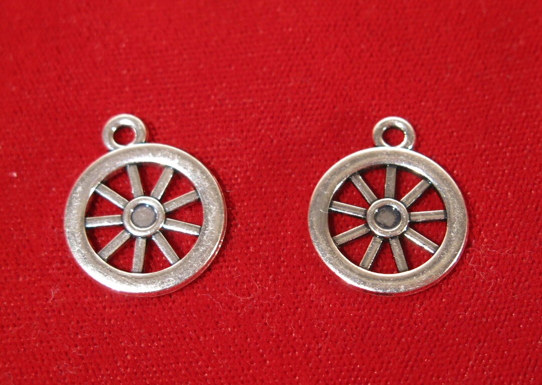 BULK 15pc wagon Wheel Charms in Antique Silver - Etsy